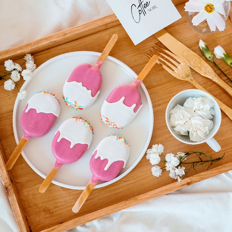 Ijslollies roze 🍰 jeeigentaart.nl